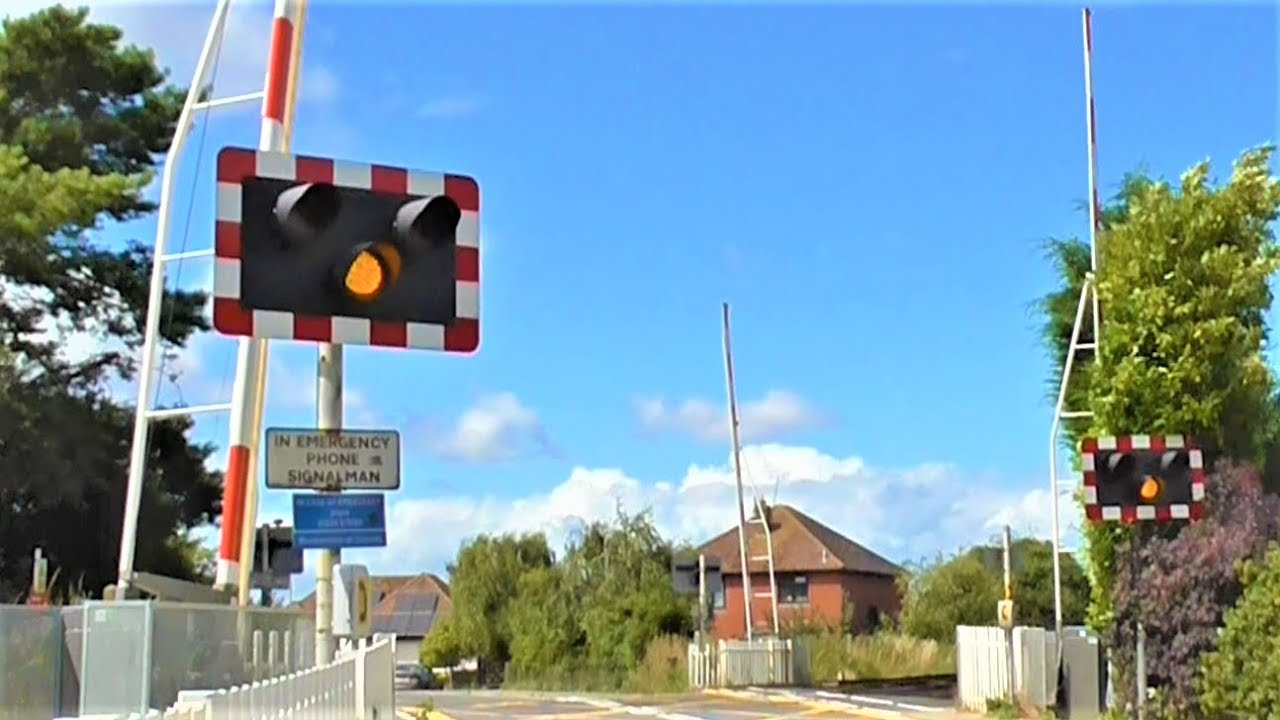 (Rare Bells) Woodnesborough Level Crossing, Kent - YouTube