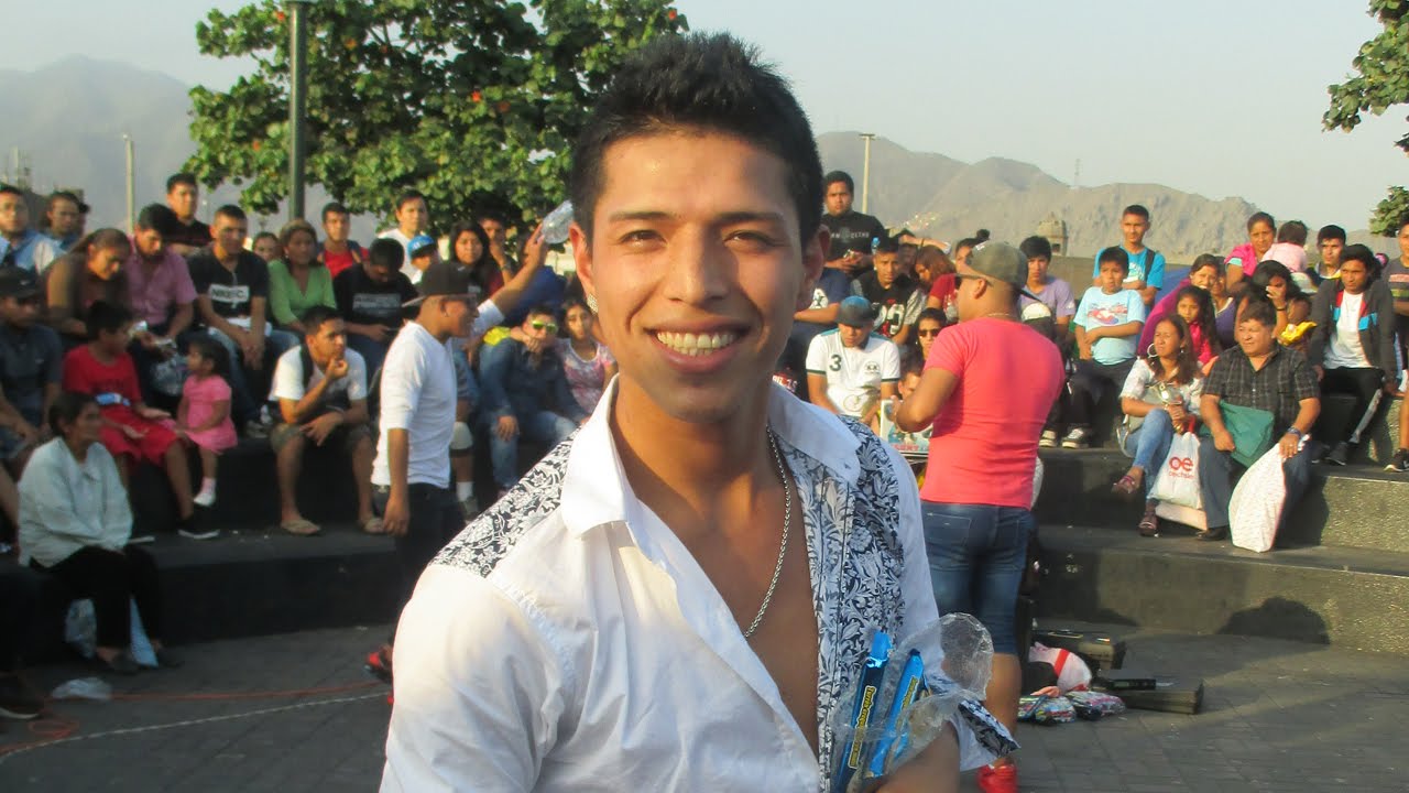 Comicos Ambulantes 2016 : Care Chanchito y Kokito Show - Chabuca Granda ...