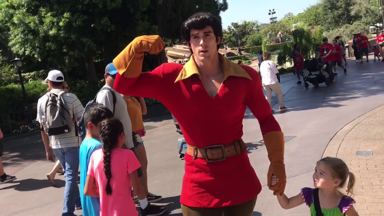 Gaston Meet and Greet walking around Disneyland with Paisley - YouTube