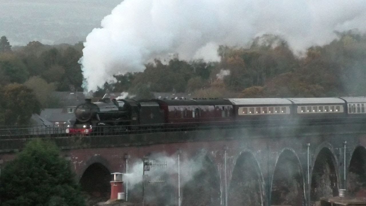LMS 45212 slips as it "leaves" Whalley Arches at dusk (19 Oct 2024 ...