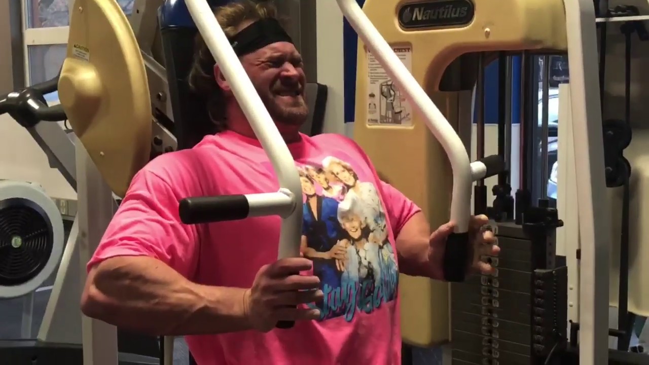 Nautilus Neutral Grip Press - YouTube