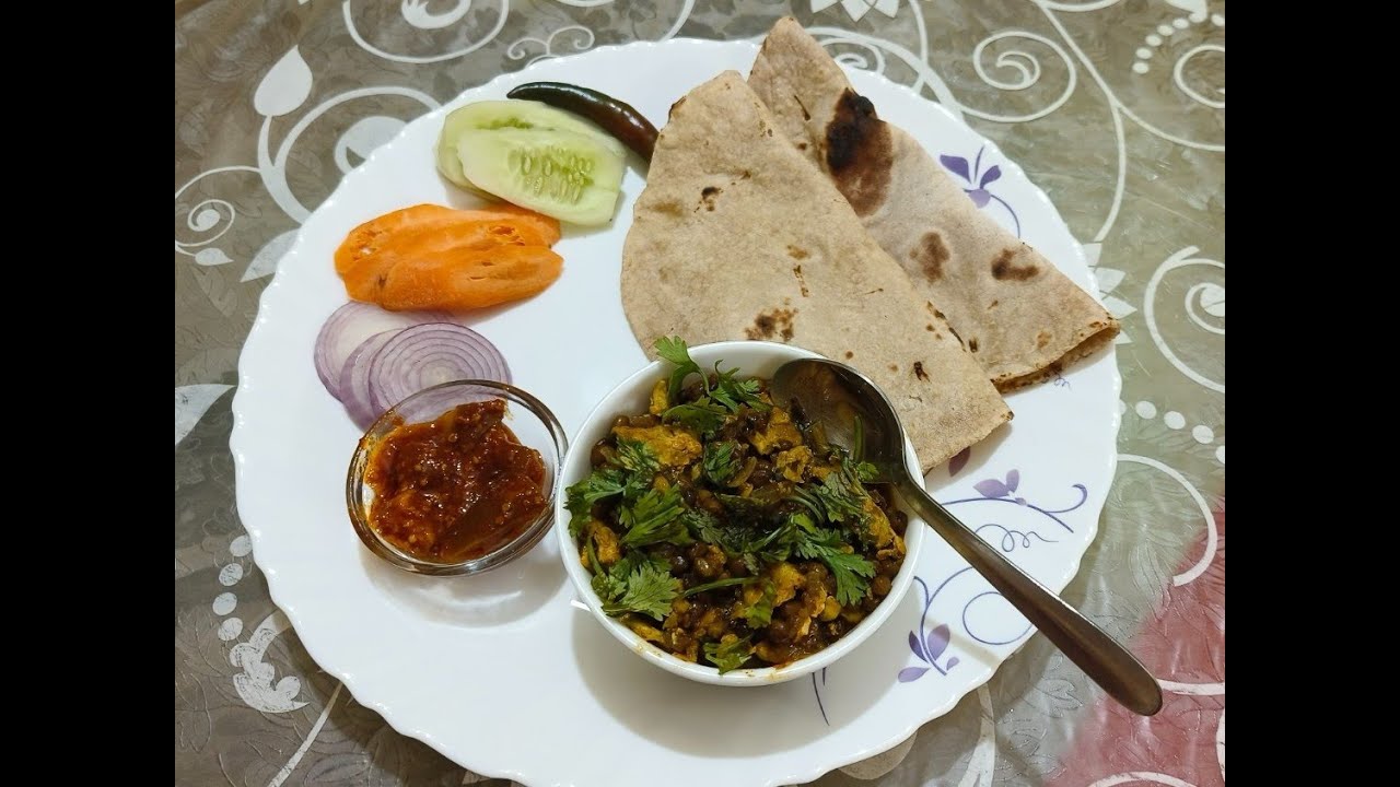 Egg Tadka | Dim Tadka |Bengali Egg Tadka with Roti - YouTube