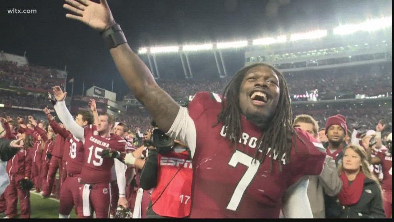 Gamecock football getting ready for first game - YouTube