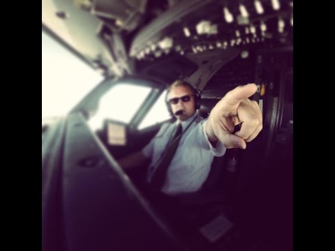 Boeing 737 HD cockpit flight to Naples (NAP LIRN) rwy 24 + Real ATC