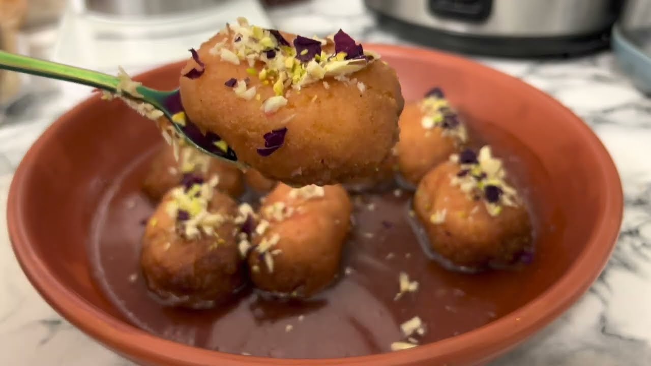 Semolina Sweet Dish | সুজি দিয়ে মিষ্টি বানানো সহজ পদ্বতি 😋 - YouTube