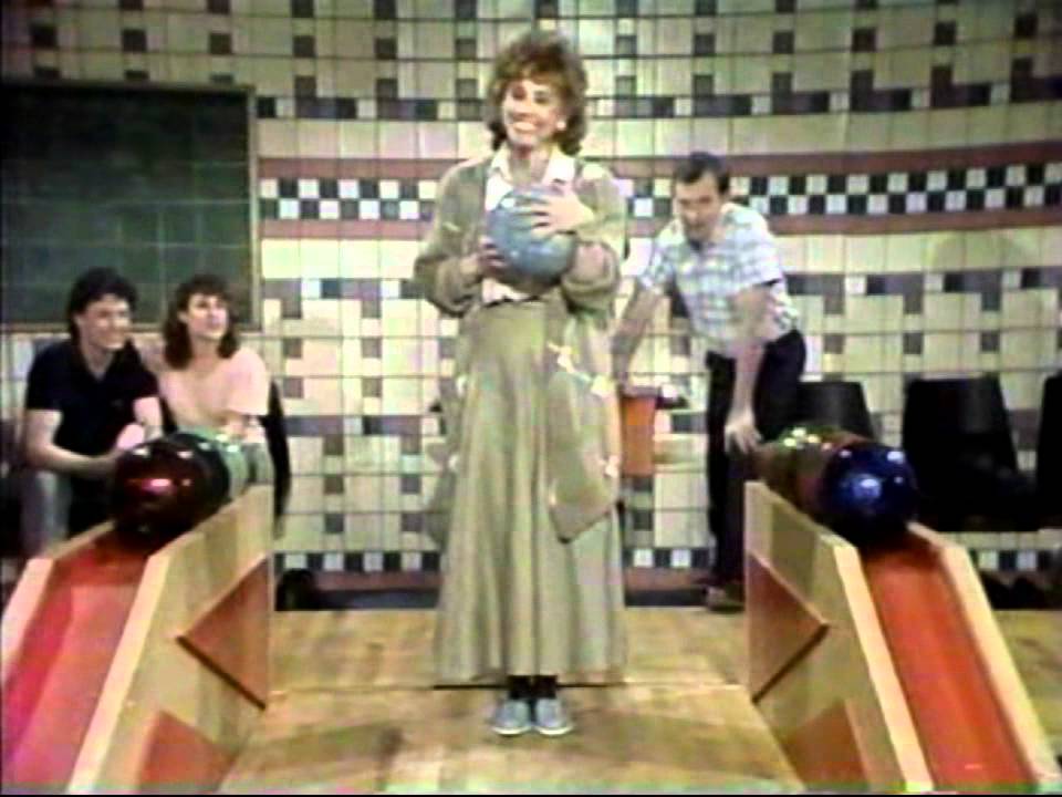 Part 56: We have to build a present together. - YouTube