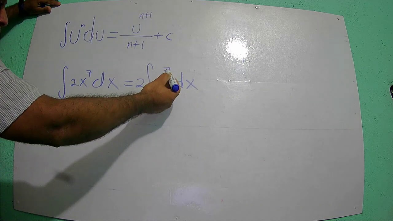 4 Solución a una integral básica - YouTube