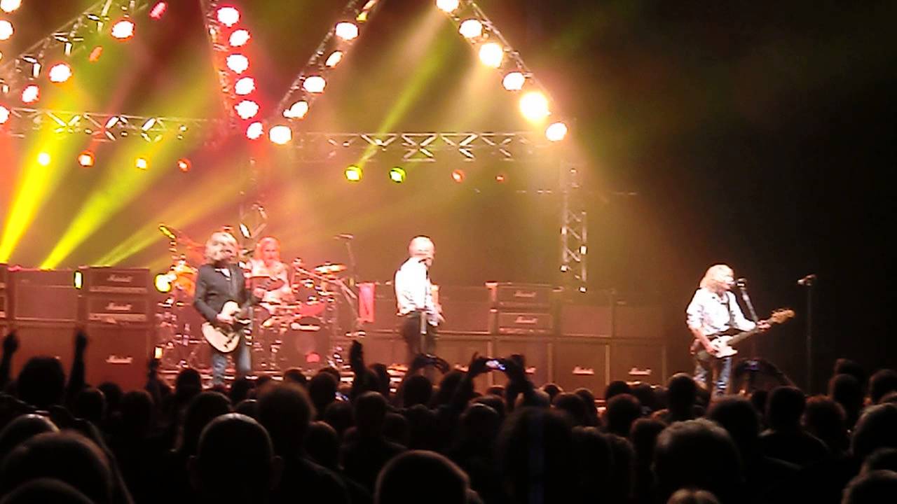 Status Quo - Bye Bye Johnny, 18.03.2014, Berlin, O2 World, „Frantic ...