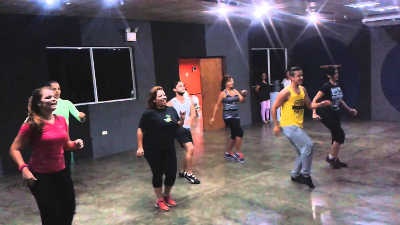 Salsa Fit Baila Conmigo By Richard Guevara - YouTube