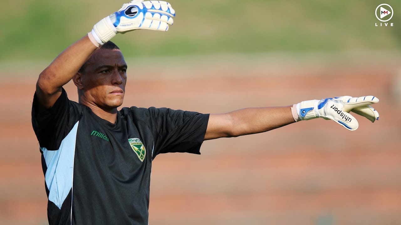 Mzanzi pays tribute to soccer's Arthur Bartman - YouTube