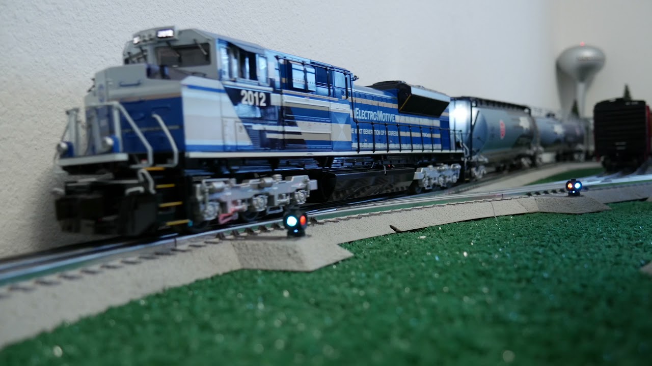 Late 2021 Running Session Part 2 of 6: EMD Demo Unit #2021 - YouTube