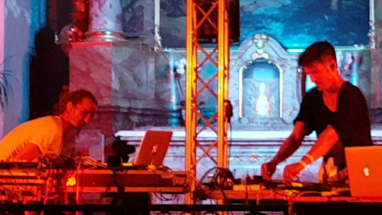 Cucuc - Breathing (live) @ Schlossfest Mannheim 2016 - YouTube