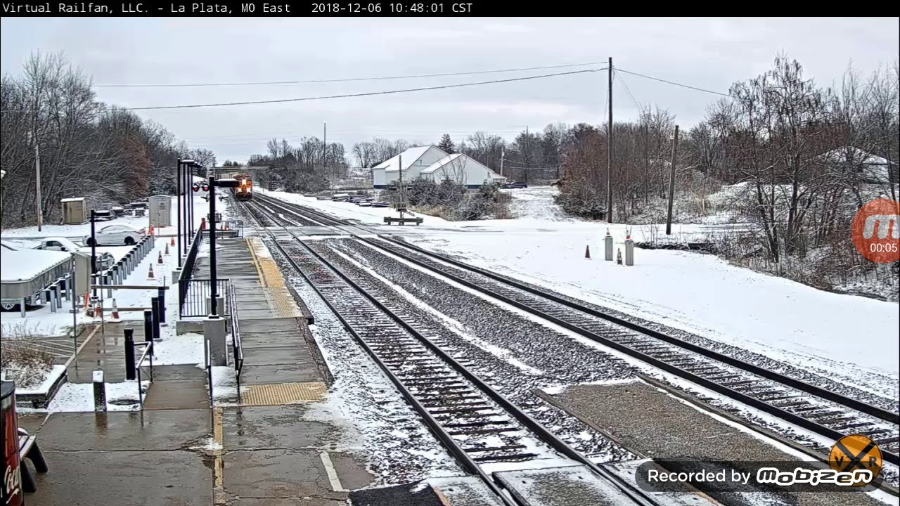 BNSF 6833 & 6848 Intermodal Train - YouTube