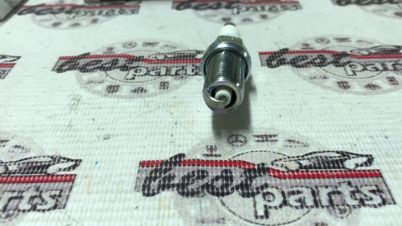 LR005483 Свеча зажигания Land Rover Freelander 2 L359 - YouTube