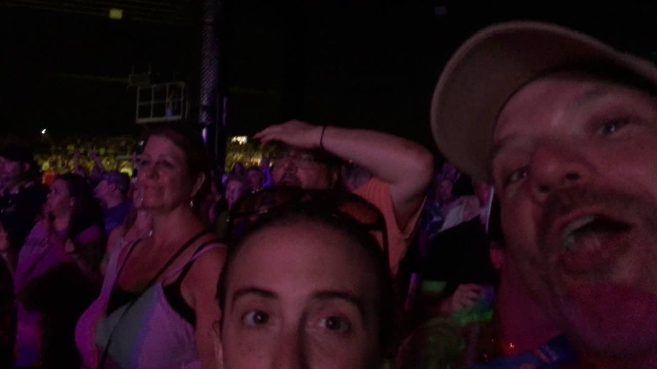 Jimmy Buffett - One Particular Harbor (Live in Chicago 2016) - YouTube