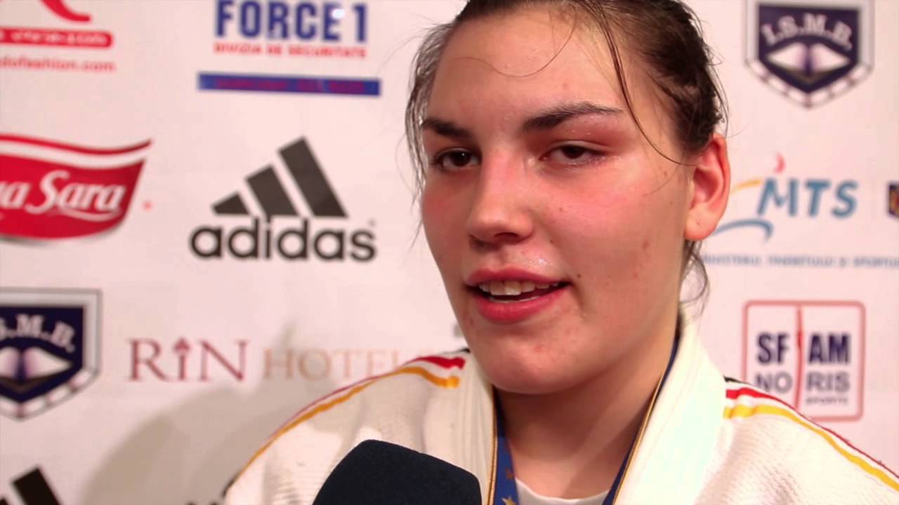 Interview mit Michelle Goschin - YouTube
