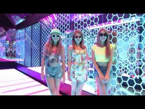 CYBERJAPAN DANCERS in Malaysia 2013 @ Aruku the Walk, Johor Baru Malaysia