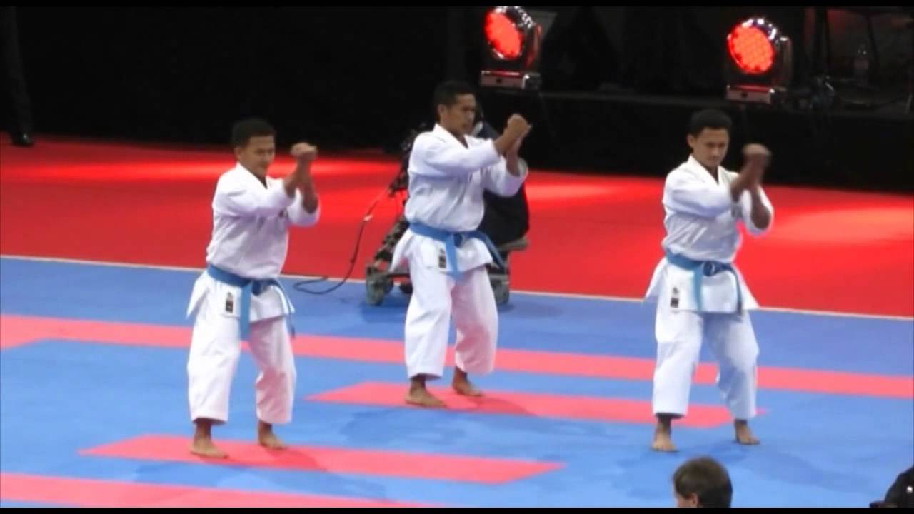 INDONESIA MALE TEAM KATA WORLD KARATE CHAMPIONSHIPS PARIS 2012 - YouTube