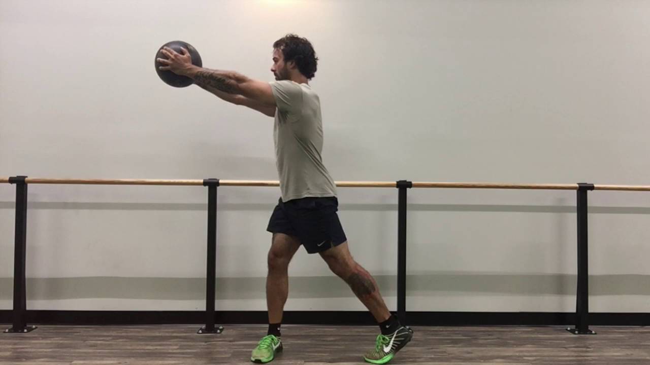 How to Diagonal Goblet Squat Reach - YouTube