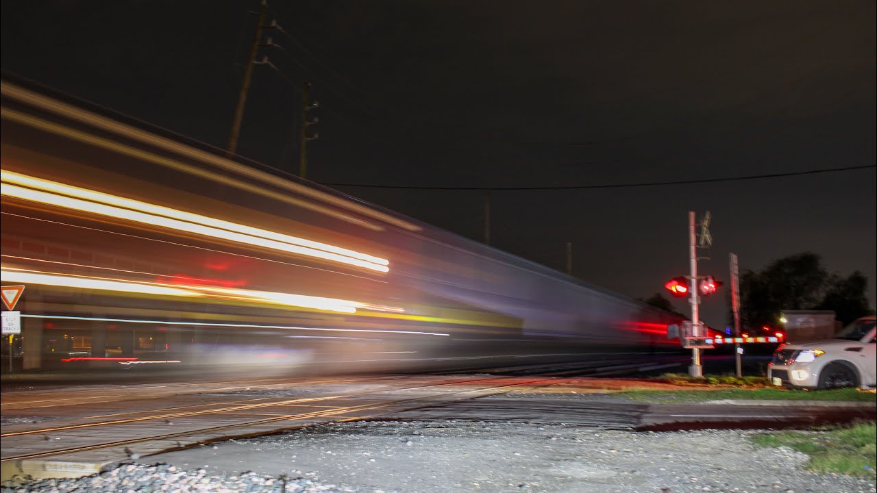 CSX 1869 leading G375 - YouTube