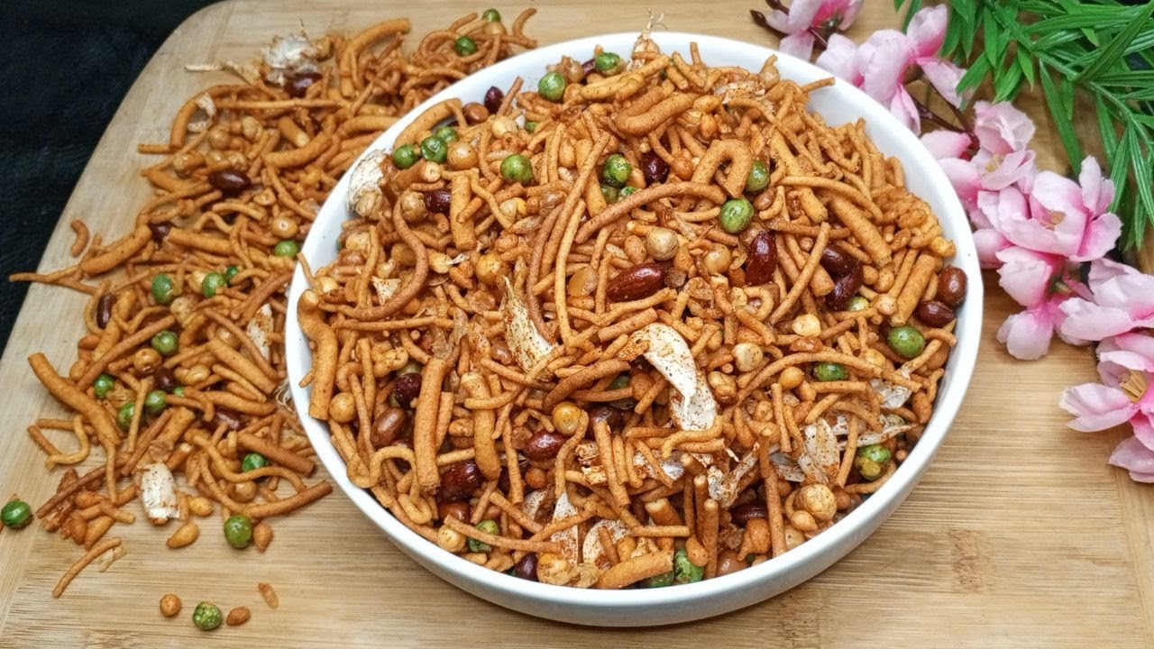 Garlic Chanachur Recipe. - YouTube