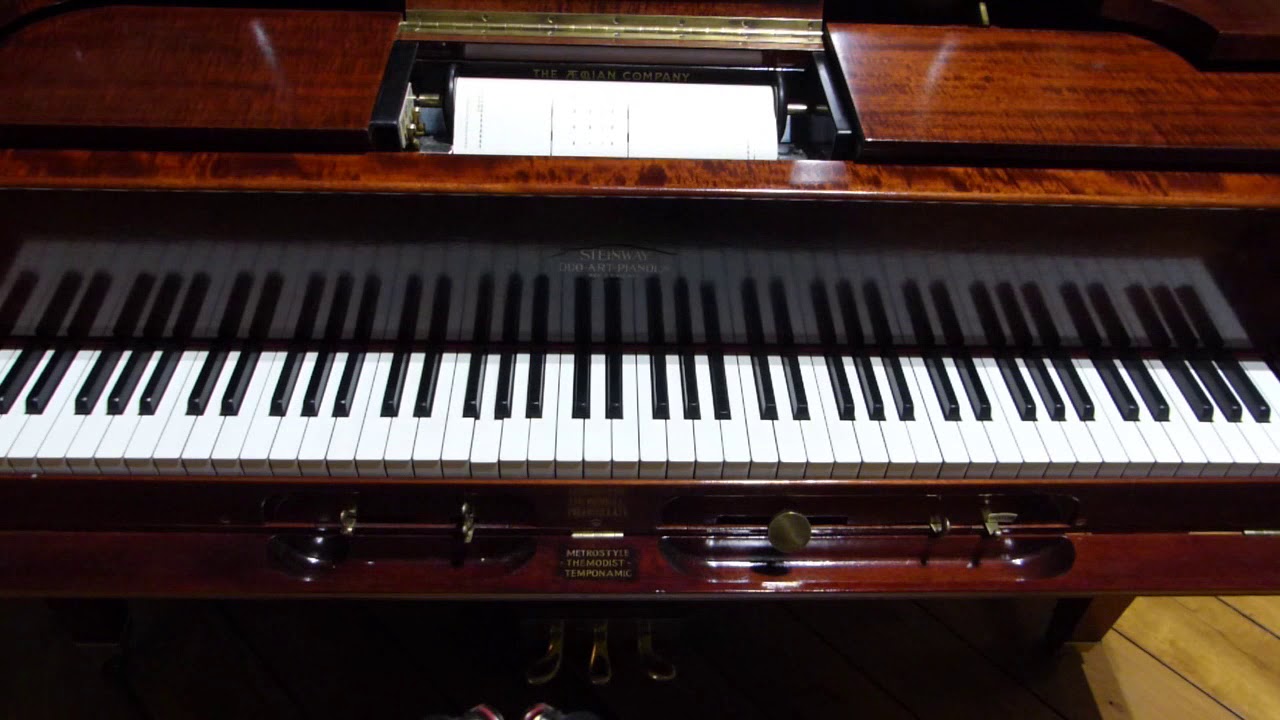 Steinway Duoart Pianola "Invitation à la danse" composé en 1819 par ...