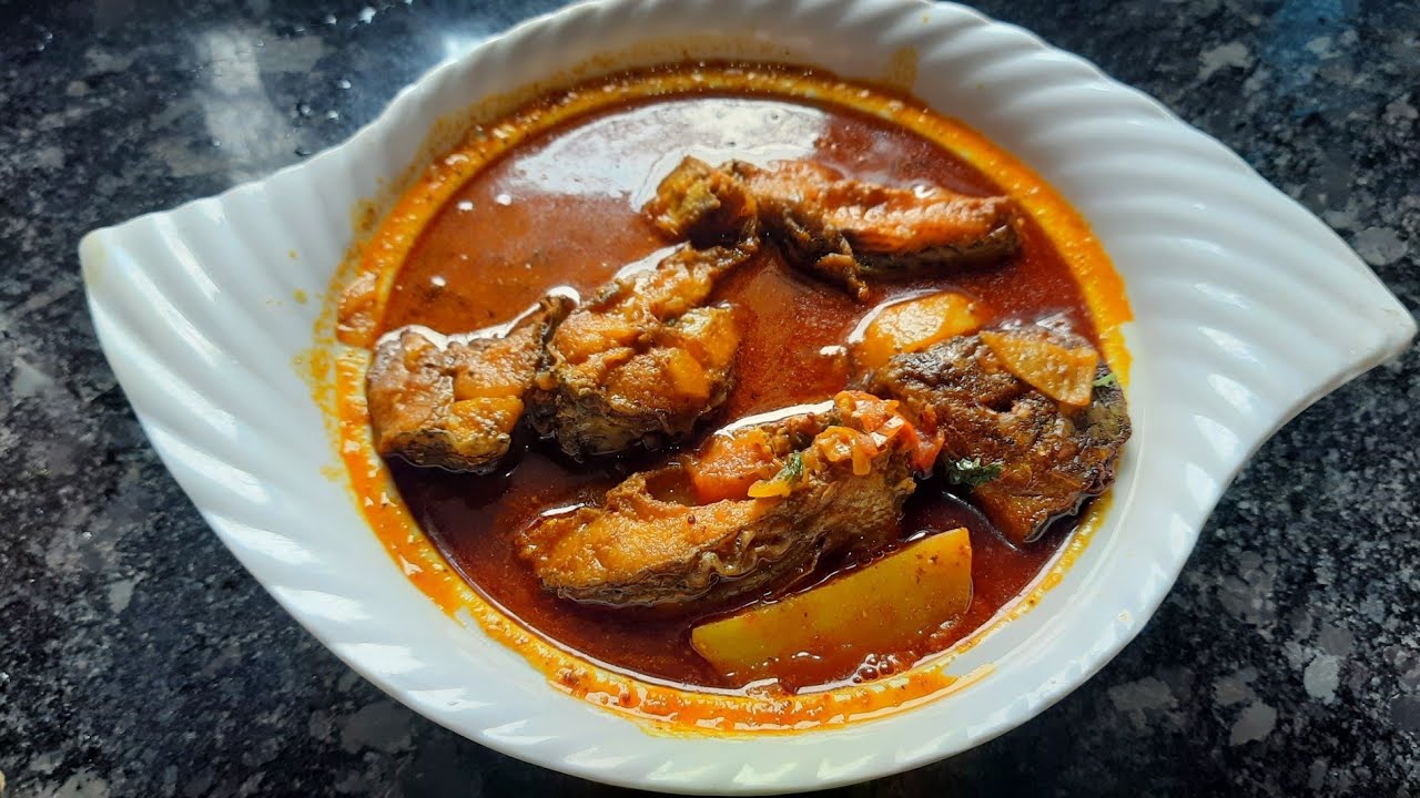 କୋଉ ମାଛ ର ଝୋଳ | odia style kou machha curry | sangita kitchen - YouTube