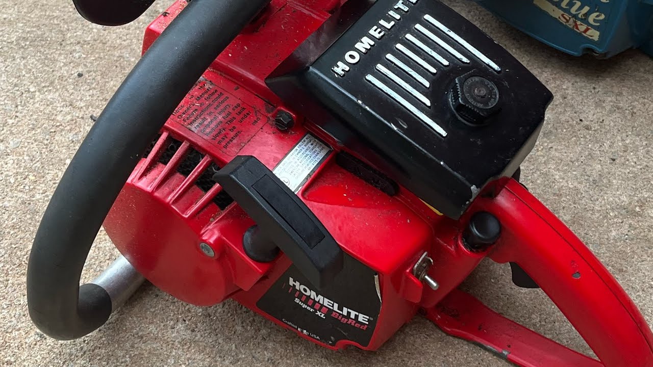 Rebuilding a homelite chainsaw big red SXL - YouTube