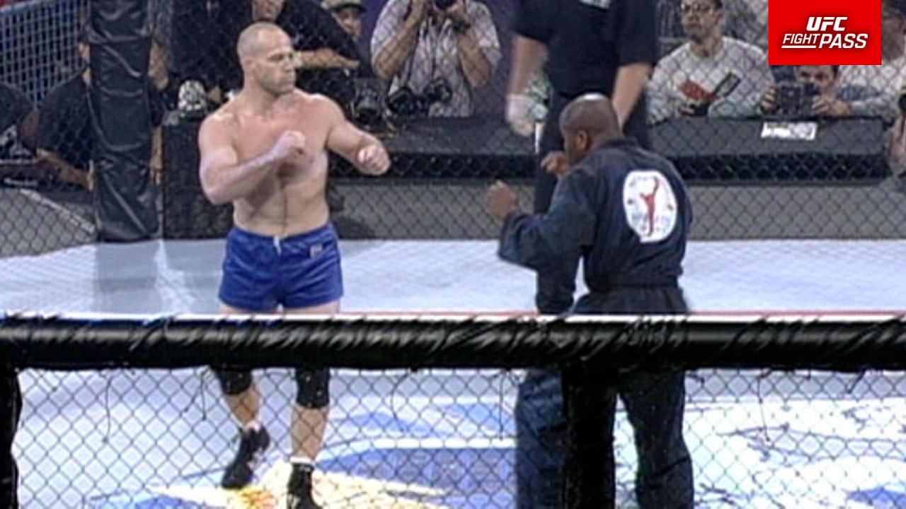 UFC 9: Mark Schultz vs Gary Goodridge | May 16, 1996 - YouTube