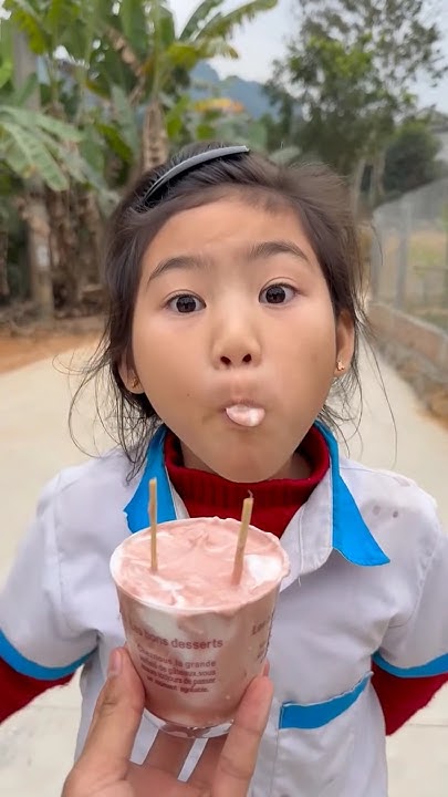 Người mẹ tốt bụng ăn kẹo dâu và kem dâu siêu ngon,🍡🌶️😫 - ớt cay, tương ớt sự kết hợp hoàn hảo# ...