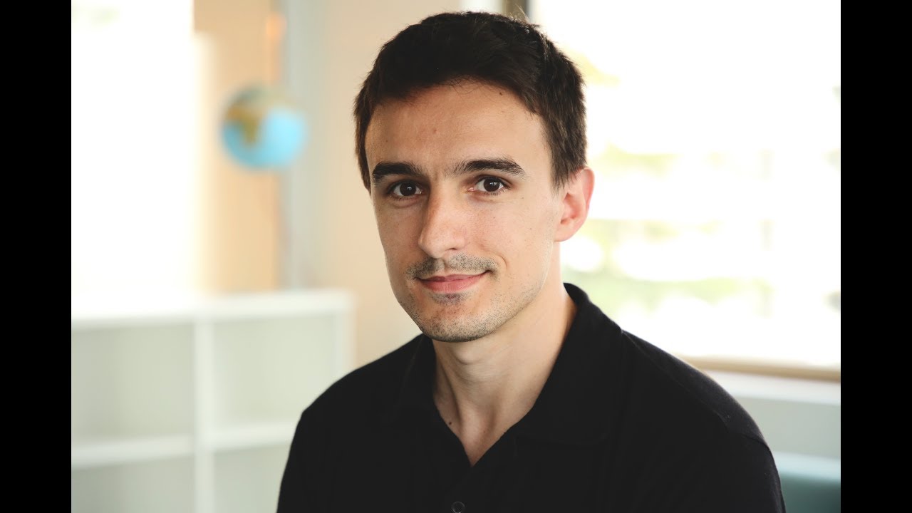 Découvrez Médiamétrie avec Adrien, Data Analyst - YouTube