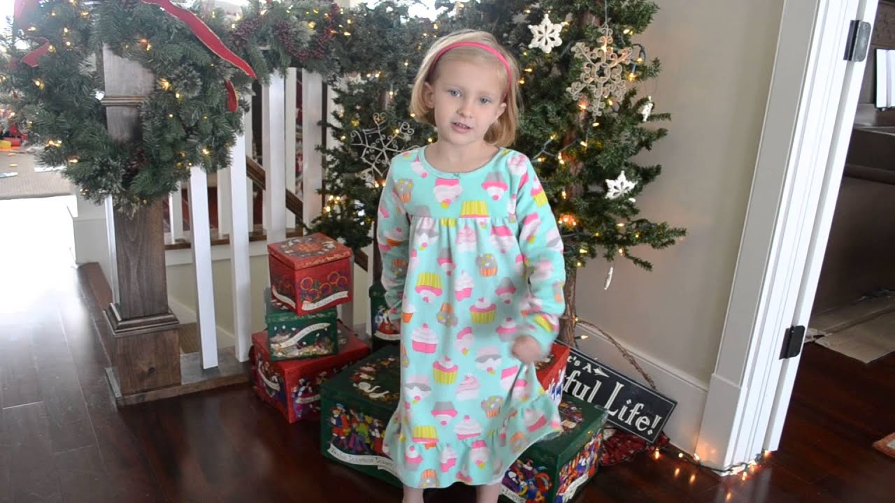 Milton the Dancing Christmas Mouse - YouTube