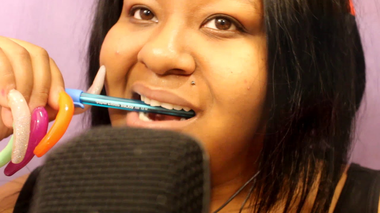 Chewing pen compilation asmr - YouTube