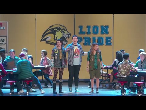 Mean Girls performs \