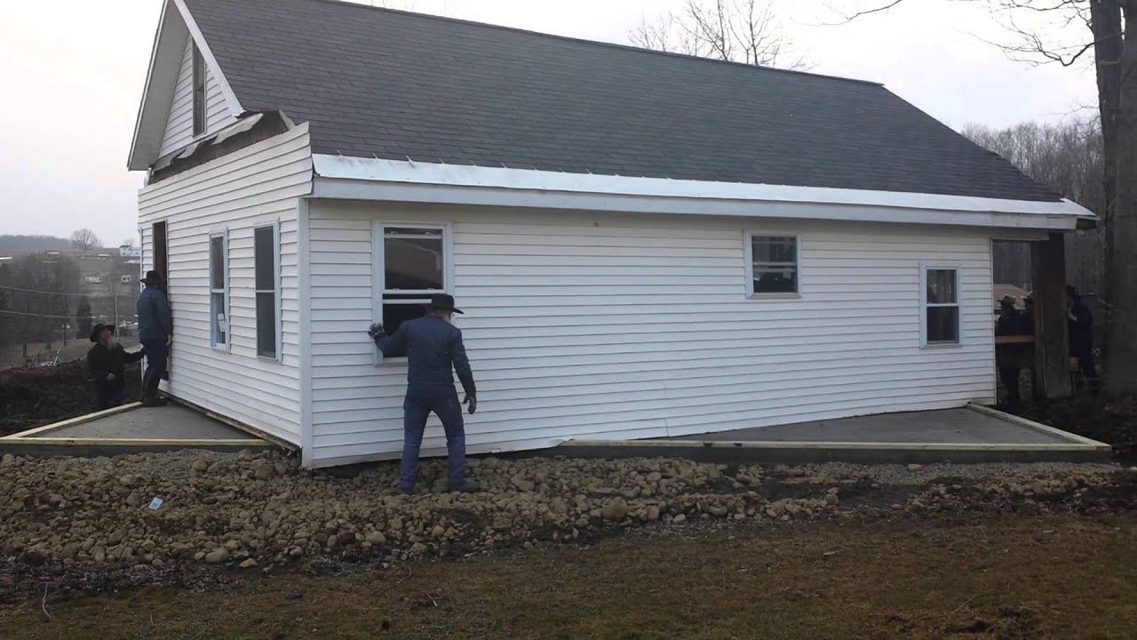 Amish move house. - YouTube