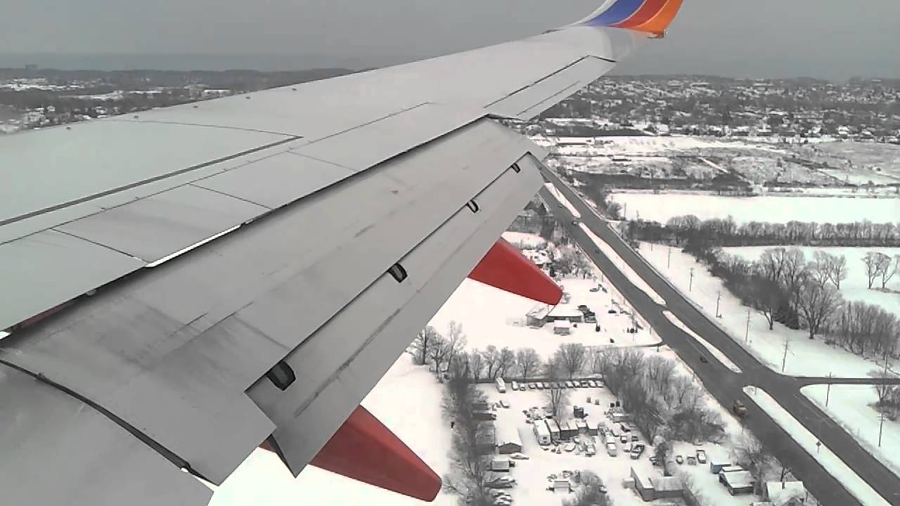 Southwest Landing into Milwaukee,WI 720p! - YouTube