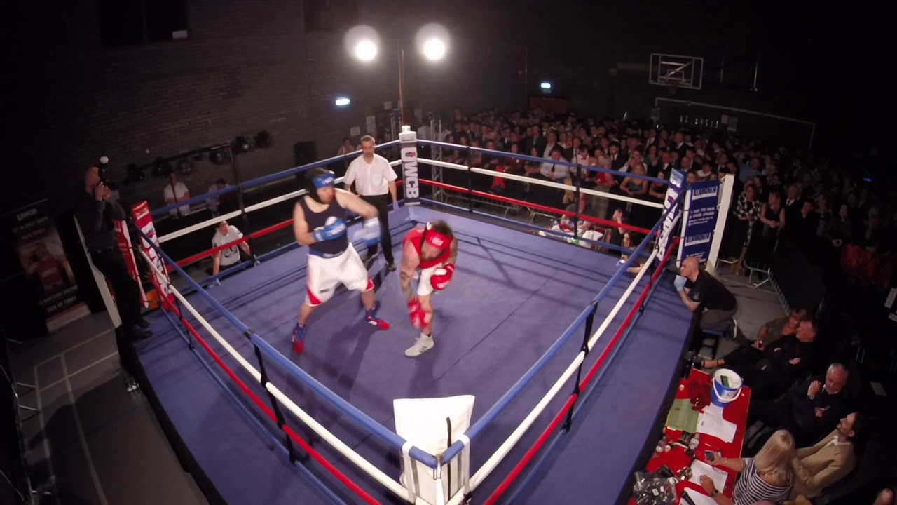 Dundee | Ultra White Collar Boxing | Stuart Sinclair VS Russell Dorward ...