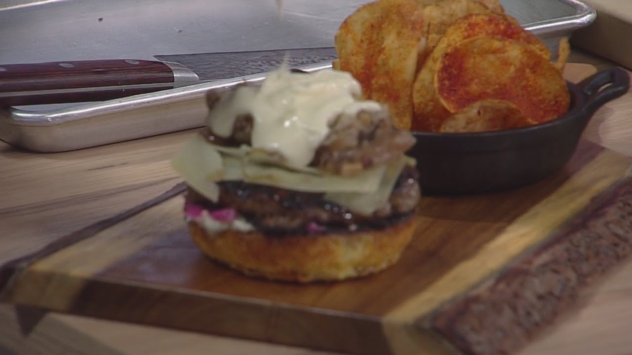 Trax Burgers and Bar Opens In The North Loop On Monday - YouTube
