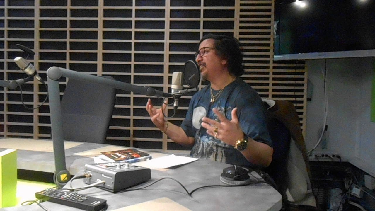 Interview avec Richard Gauthier à Radio France Bleu 2 - YouTube