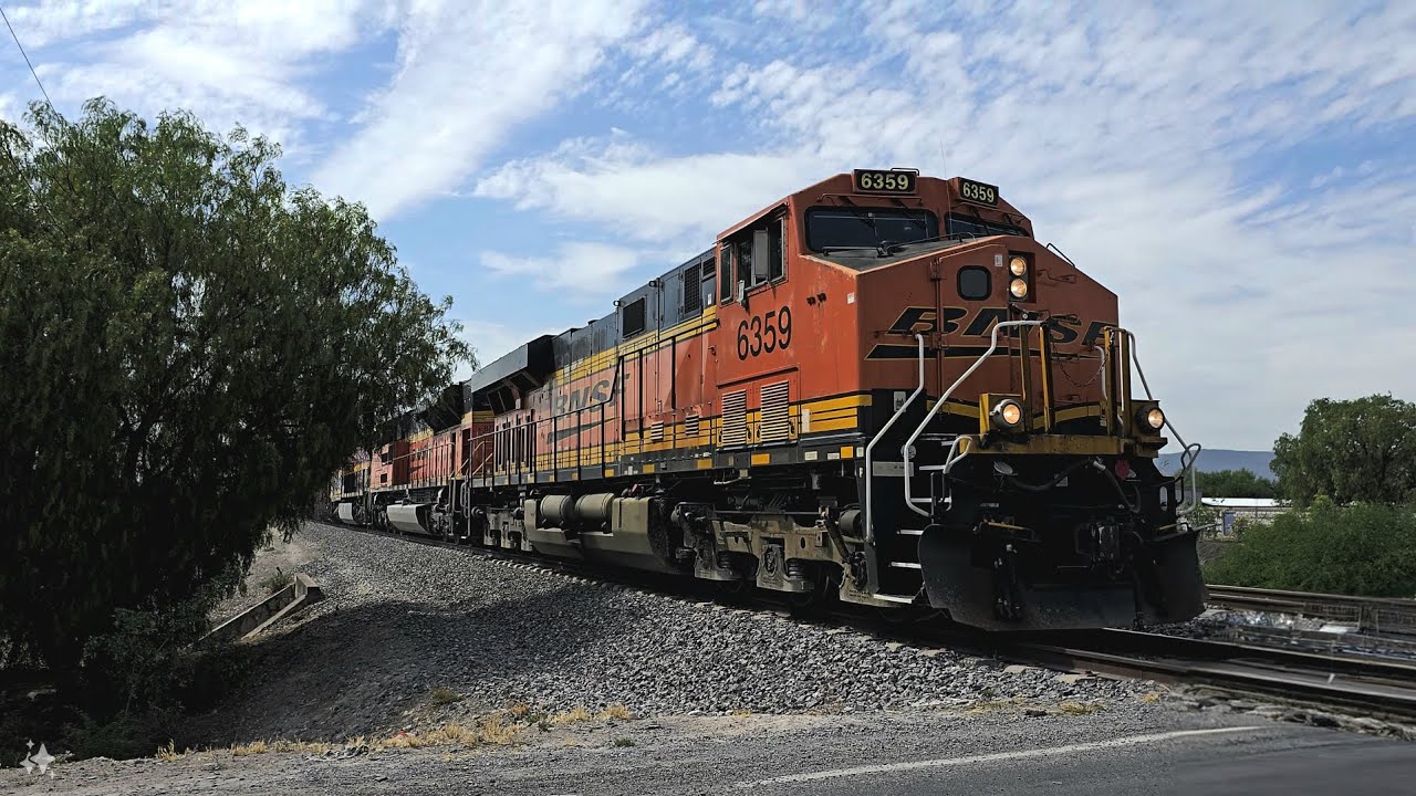 BNSF 6359, 8771 y CPKC 4512. - YouTube