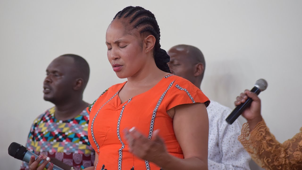 Baba Yetu Wa Mbinguni - DC Muirigo Praise Team [Cover] - YouTube