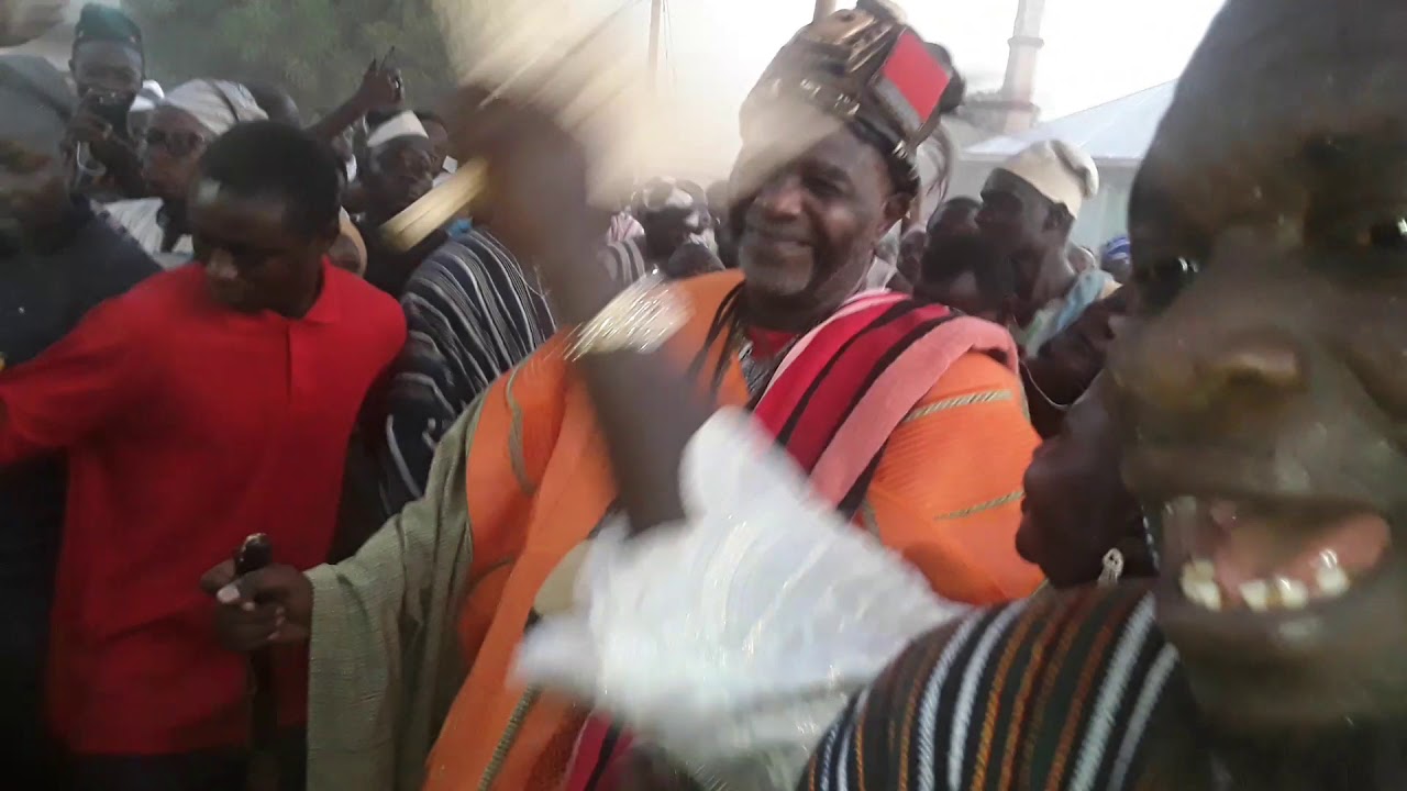 Sagnari naa in Damba festival - YouTube