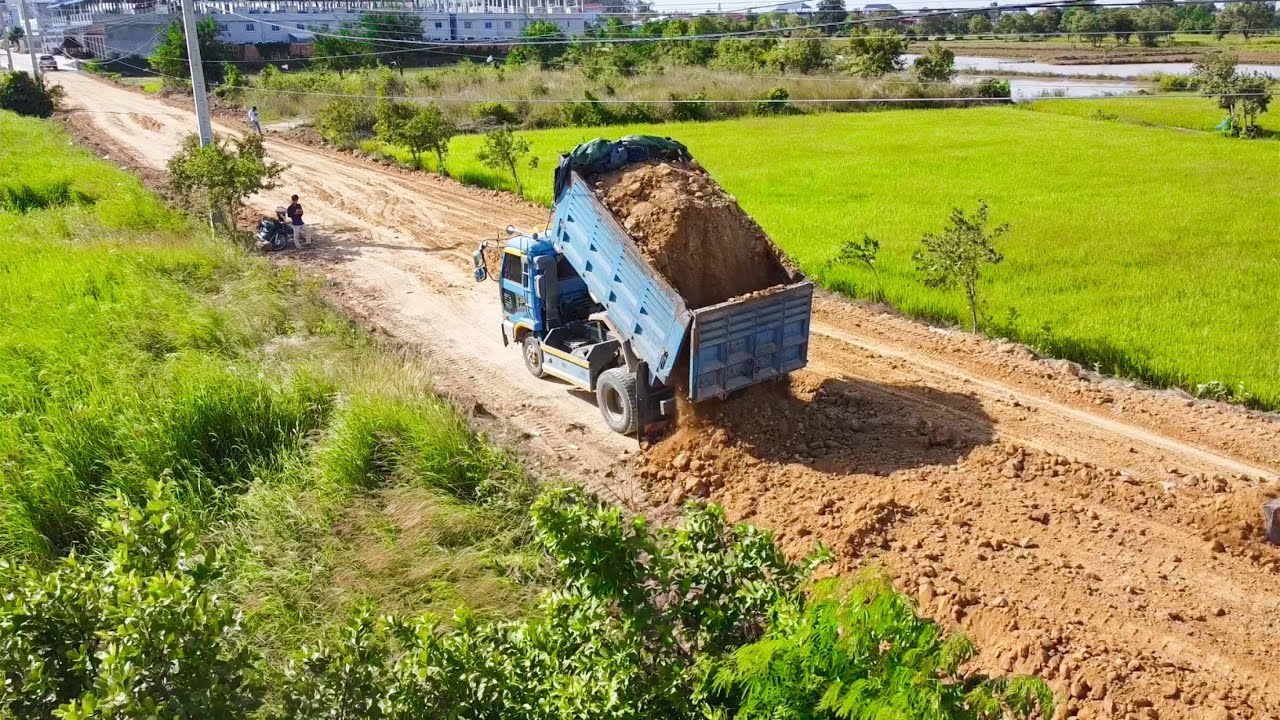 Best Action! Machinery working, Mini Dozer & dump truck, Roller build ...