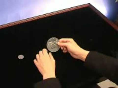 拉闊魔術 Live Magic Jumbo Coin Routine - YouTube