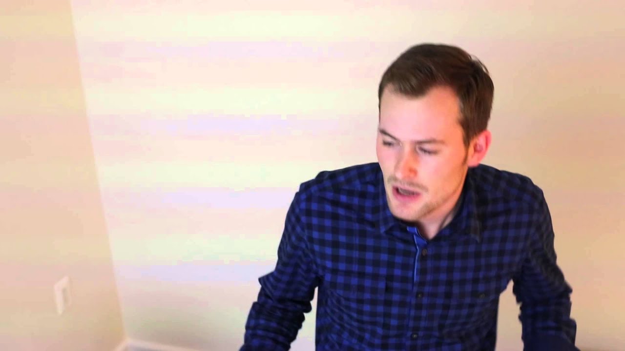 Give me some cake, girl, it's party time - YouTube