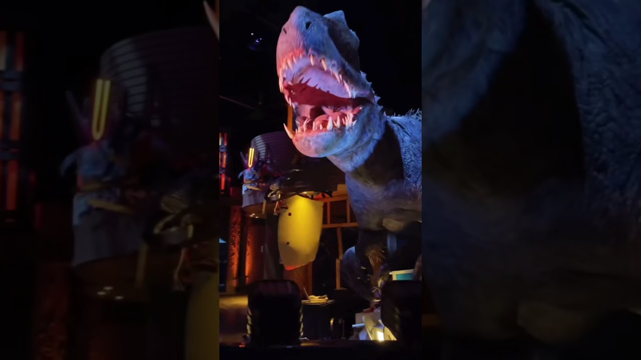 Animatronic Malfunction in Jurassic World Adventure in Universal ...