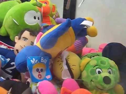 (SUGAR LOAF) TOY SHOPPE CLAW MACHINE@KMART CLAW NOT WANTING TO CLOSE ...