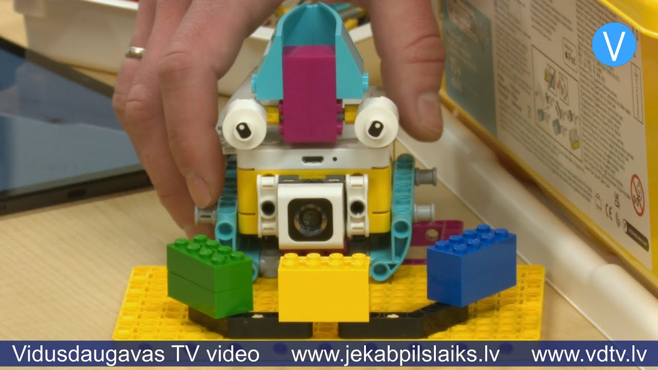 Līvānu bērni apgūst robotikas pamatus - YouTube
