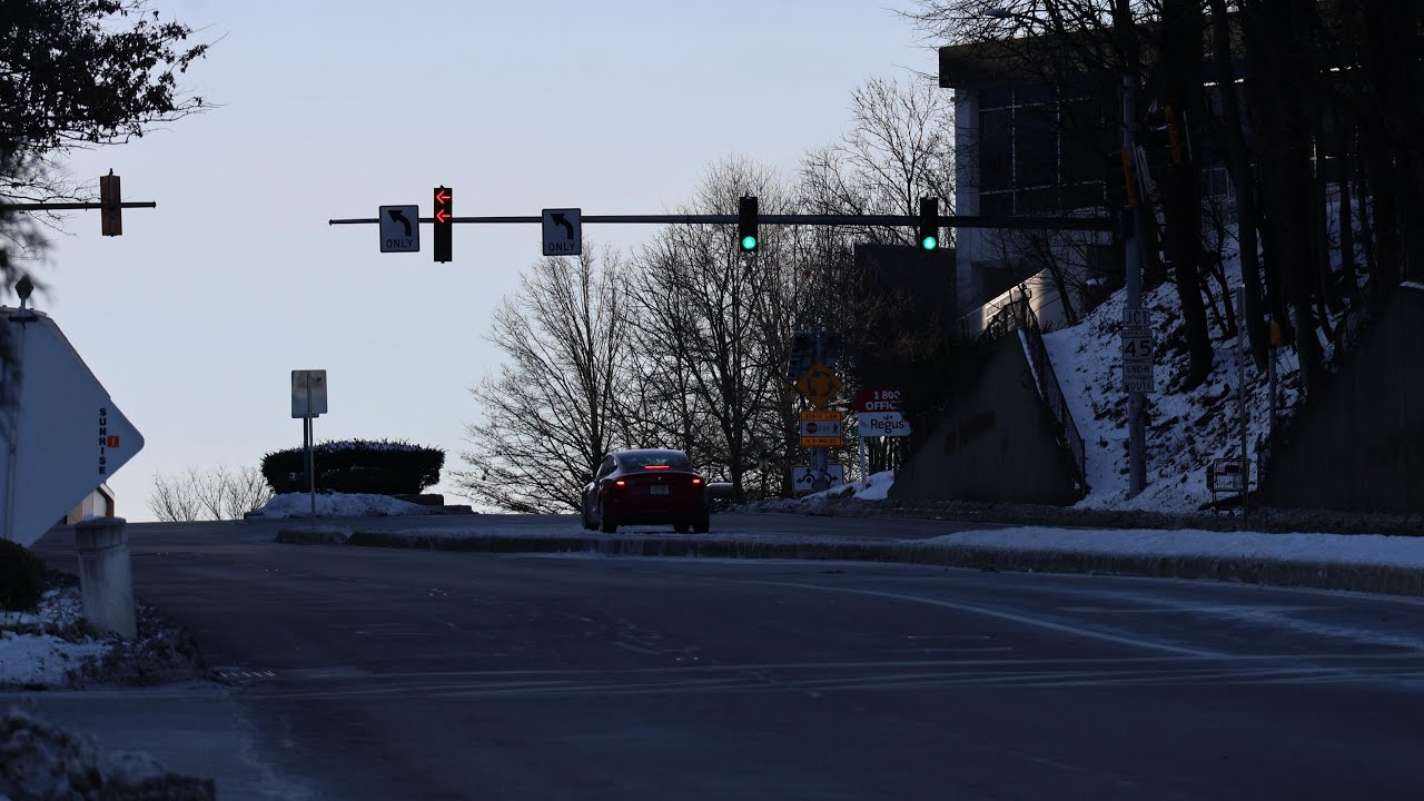 Double Red Arrows on a single signal for double left (Towson, Md ...