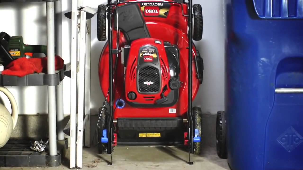Toro Recycler with SmartStow - YouTube